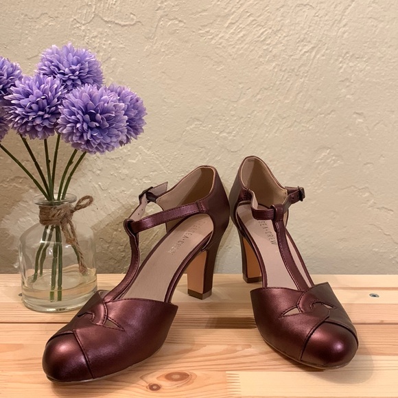 Modcloth | Shoes | Heels Dress Shoe Tstrap Modcloth Chelsea Crew Sz 4 9 ...